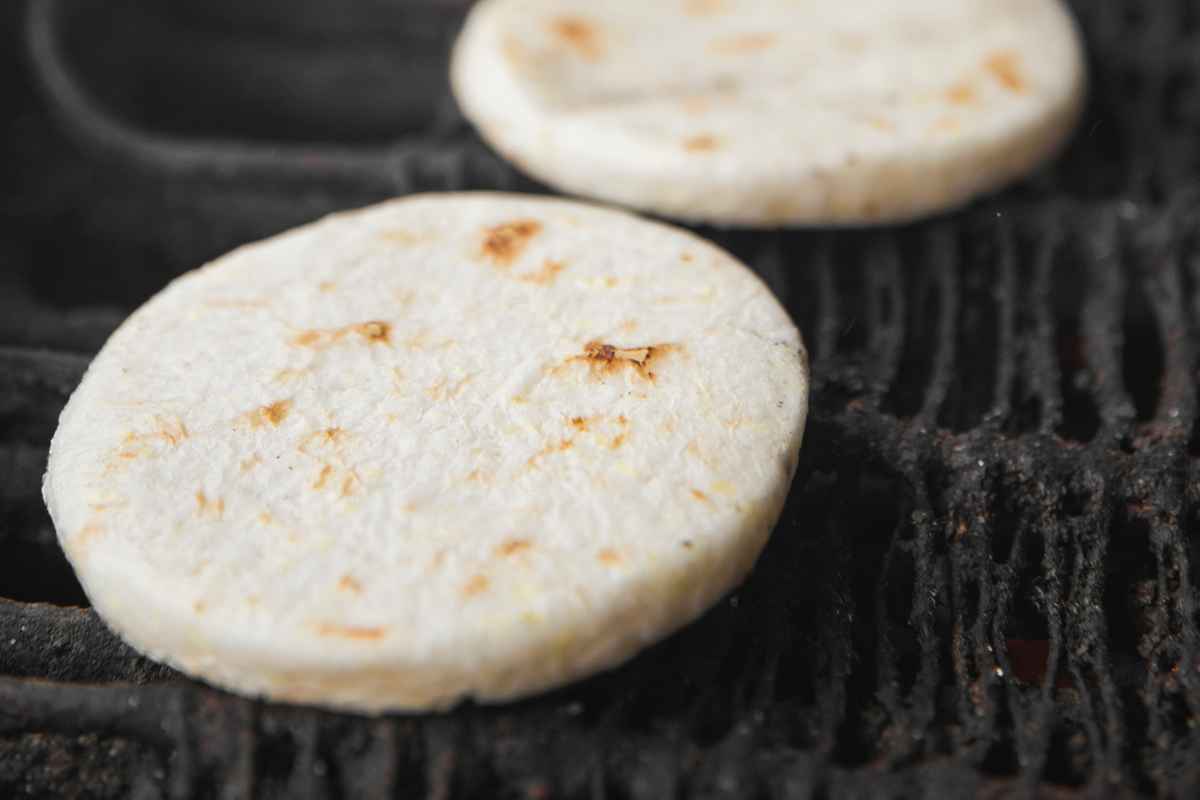 Arepas with Cheese: Round Savory Corn Cakes that are so Easy to Make ...