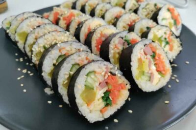 Classic Kimbap (Korean Seaweed Rice Roll) – Urbaki Cooking
