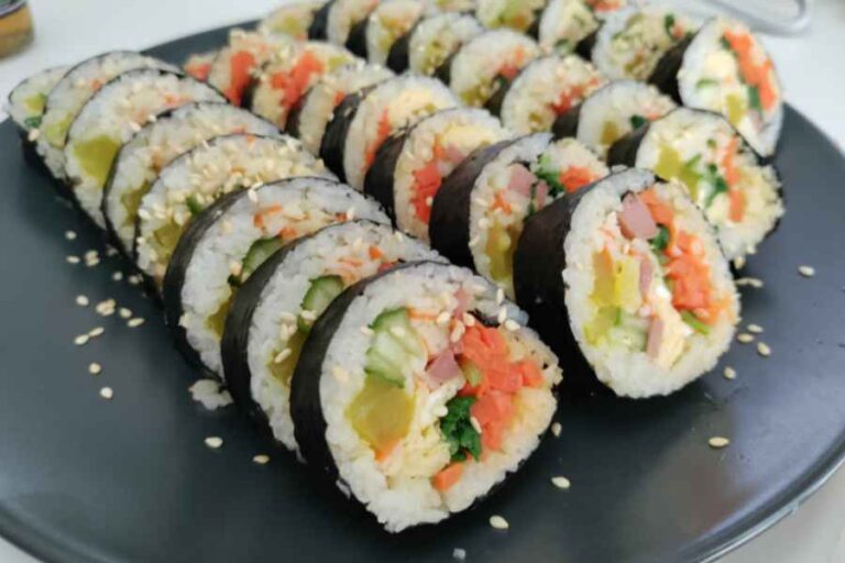 Classic Kimbap (Korean Seaweed Rice Roll) – Urbaki Cooking