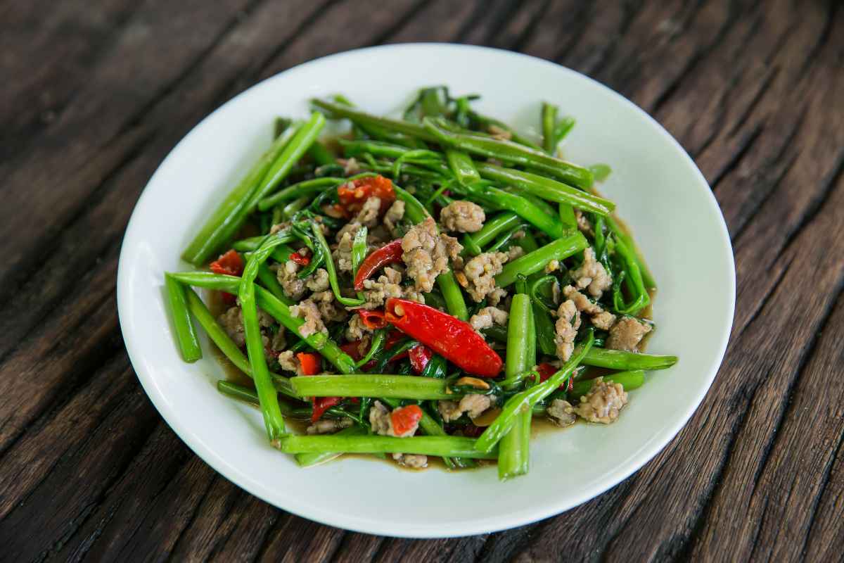 Sichuan Style Stir-Fried Chinese Long Beans – Urbaki Cooking