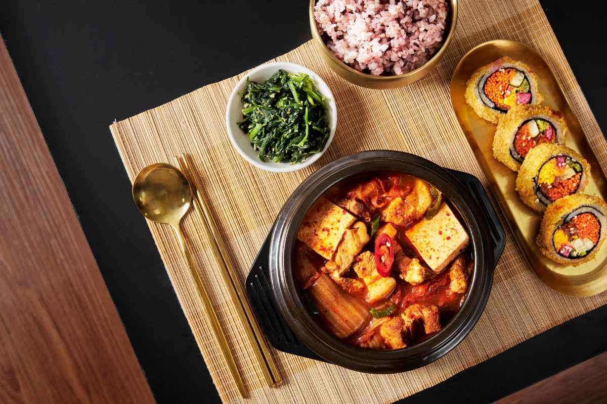 Exploring the World of Kimchi: A Traditional Korean Dish – Urbaki Cooking
