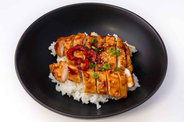 Tangy, Spicy, and Sweet: Firecracker Chicken Delight – Urbaki Cooking
