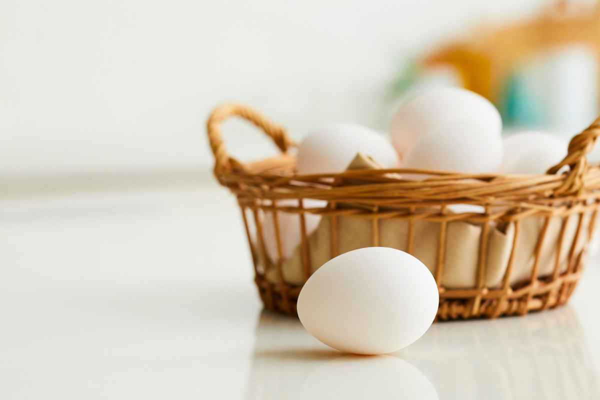 Classic Eggs Benedict: A Delicious Brunch Staple – Urbaki Cooking