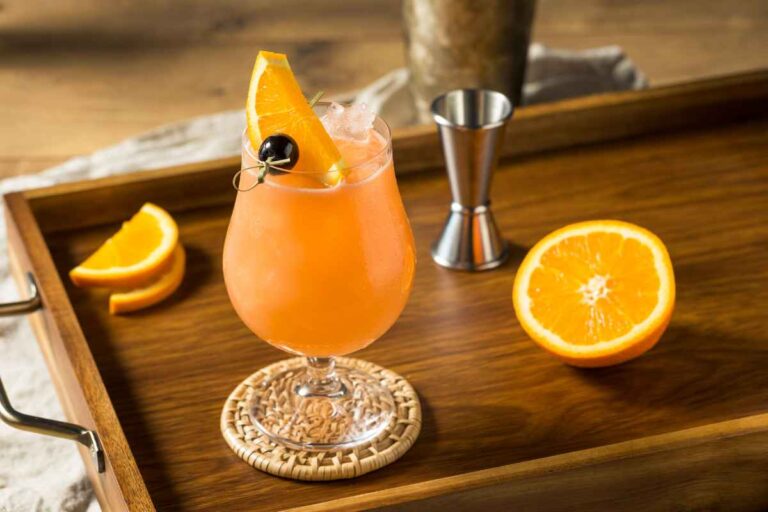 Stormy Sips: How to Make the Perfect Hurricane Cocktail