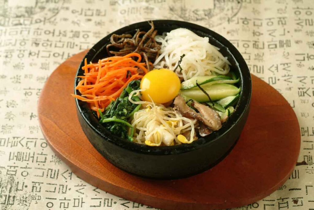 How to Make Healthy Korean Dolsot Bibimbap