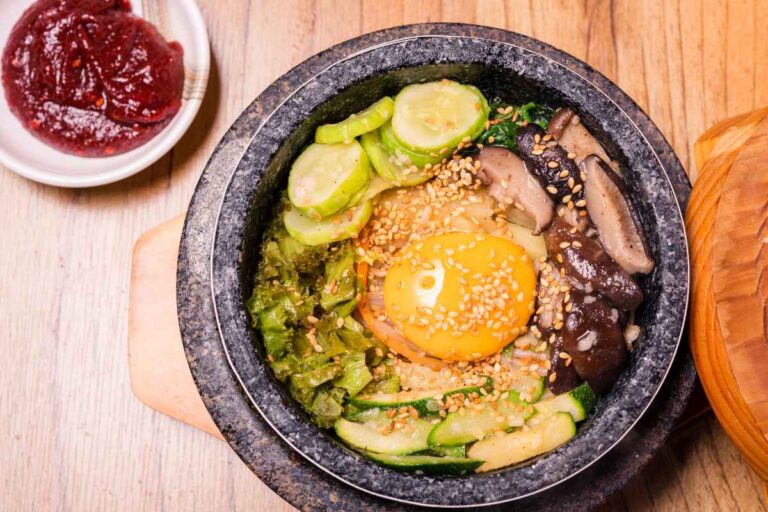 How to Make Healthy Korean Dolsot Bibimbap