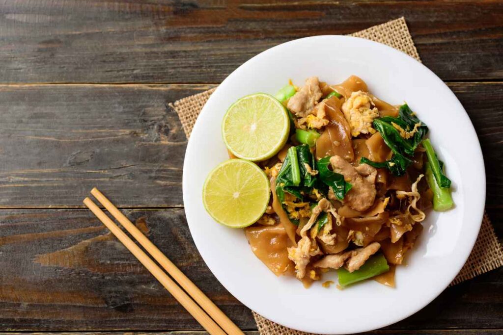 Mastering Pad See Ew: A Thai Stir-Fried Noodle Classic – Urbaki Cooking