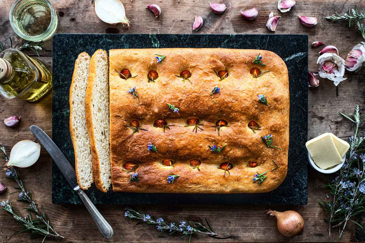 Delicious Chili Onion Cheese Bread Recipe for Every Occasion – Urbaki Cooking