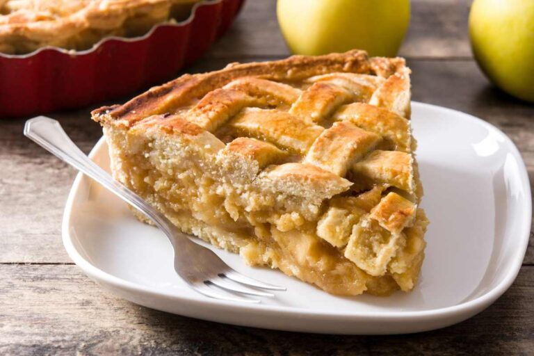 Simple Apple Pie Recipe: Easy, Classic, Perfect – Urbaki Cooking