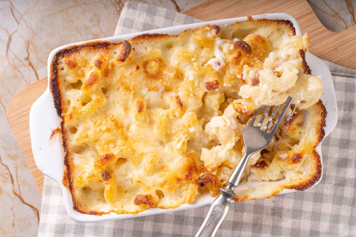 3 Versions! Mac And Cheese Recipe: Dolly, Ina & Patti Showdown – Urbaki ...