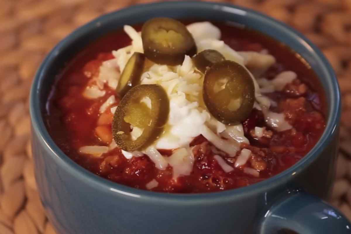 Chili Recipe 3 Ways: Classic, Veggie & White Chicken – Urbaki Cooking